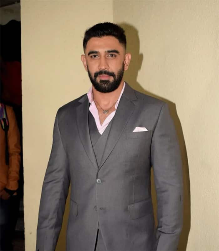 Shah Rukh Khan to Hrithik Roshan: Bollywood Heartthrobs Who Battled Depression