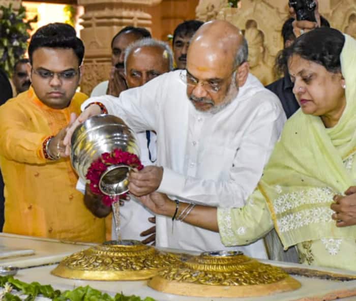 Amit Shah Offers Prayer At Somnath and Tirupati Balaji Temple - See Pics