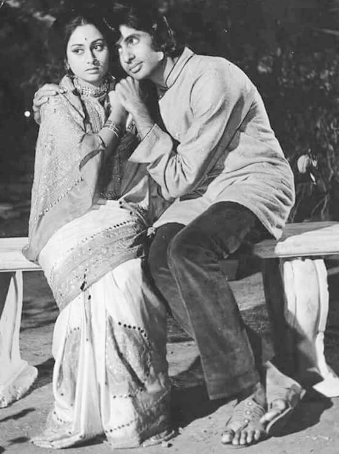 Amitabh Bachchan–Jaya Bachchan’s Wedding Anniversary: Pics When They Became Mr & Mrs 47 Years Ago