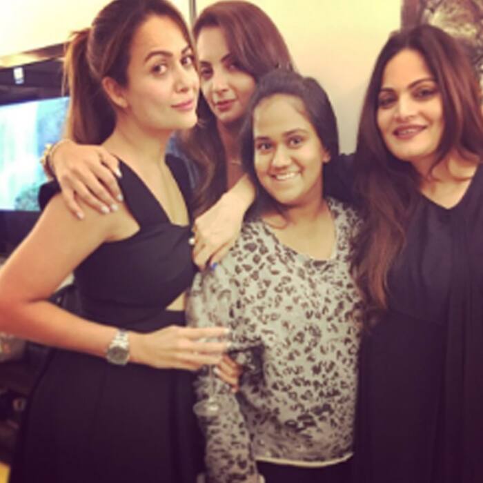 Iulia Vantur celebrates her birthday with Bollywood celebs, see pics!