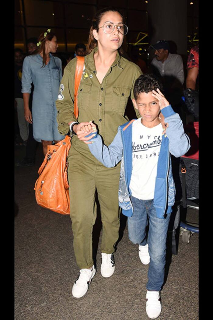 Kangana Ranaut snapped in leather jacket at Mumbai airport