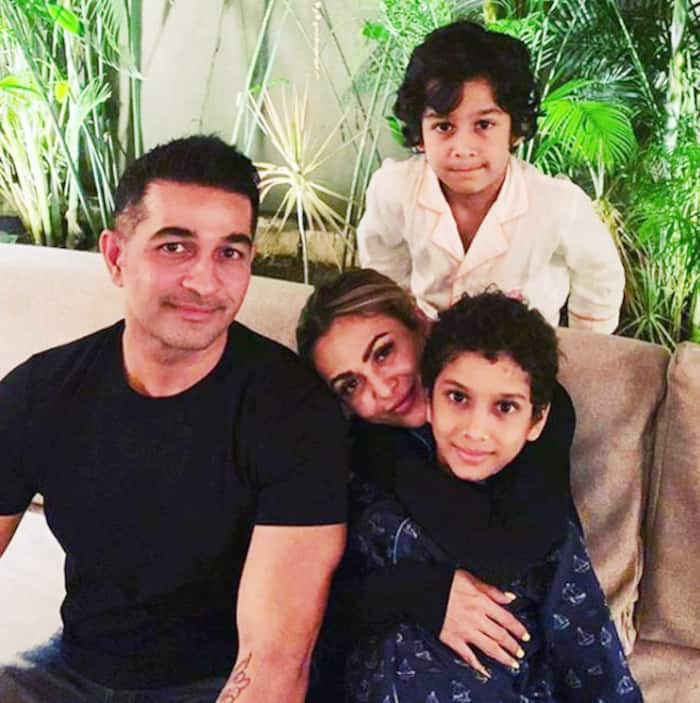 Amrita Arora's Mind Boggling Pose with Sister Malaika Arora