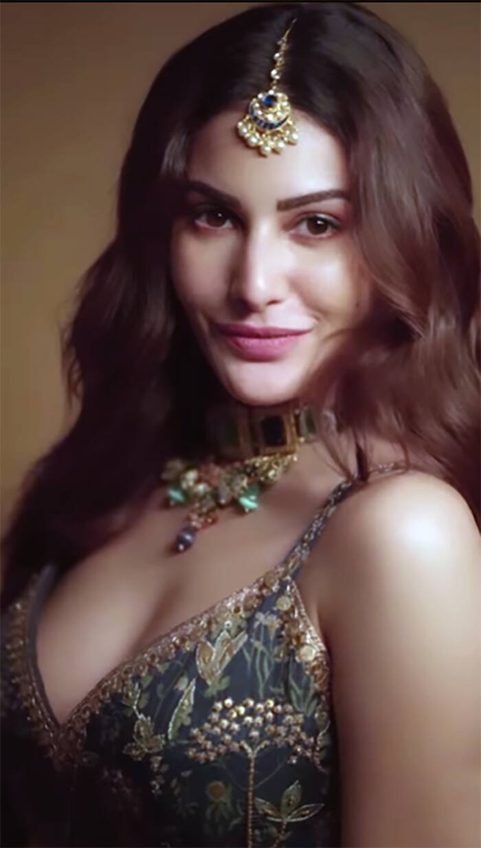 Amyra Dustur Stuns in Hot Multi-Coloured Bralette And Matching Lehenga - See Viral Photos