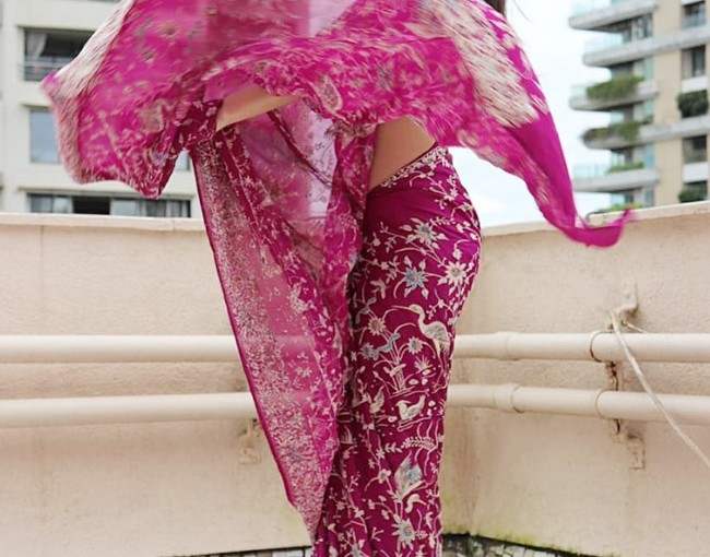 Amyra Dastur Breezy Saree Look is Unmissable