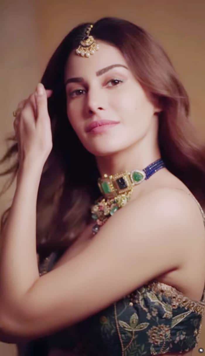 Amyra Dustur Stuns in Hot Multi-Coloured Bralette And Matching Lehenga - See Viral Photos