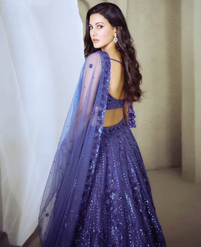 Amyra Dastur is Ethereal in a Lehenga, Stuns on the Cover of a Lifestyle Magazine| See Photos
