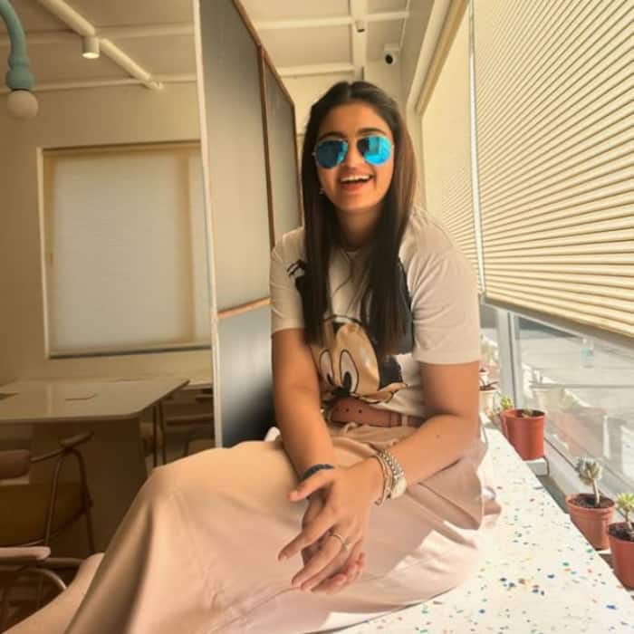 Meet Anam, beautiful younger sister of Sania Mirza, got divorced at ...