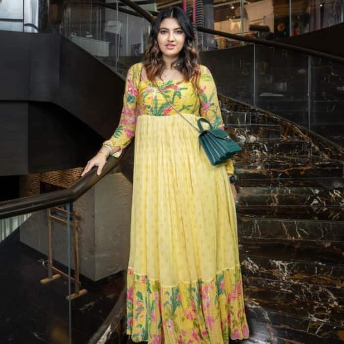 Meet Sania Mirza's beautiful sister Anam, who divorced her first ...