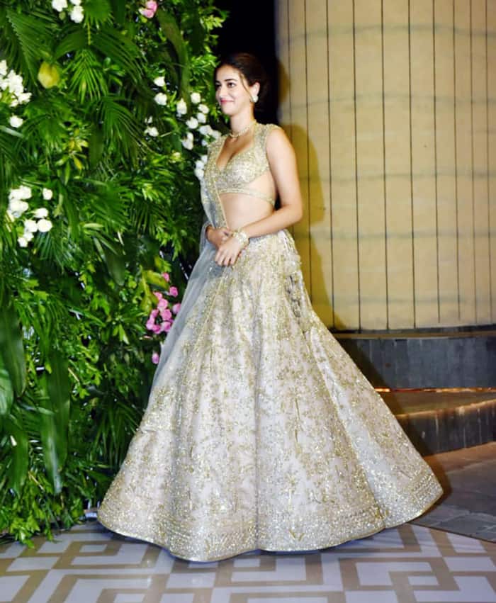 Ananya Panday Looks Like a DESI Disney Princess in a Pastel Lehenga ...