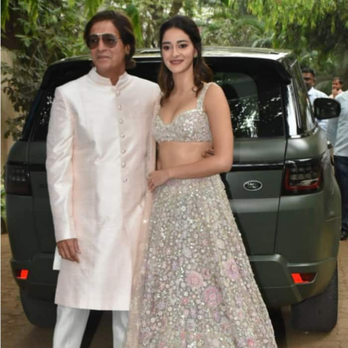 Ananya Panday poses with father Chunky Panday