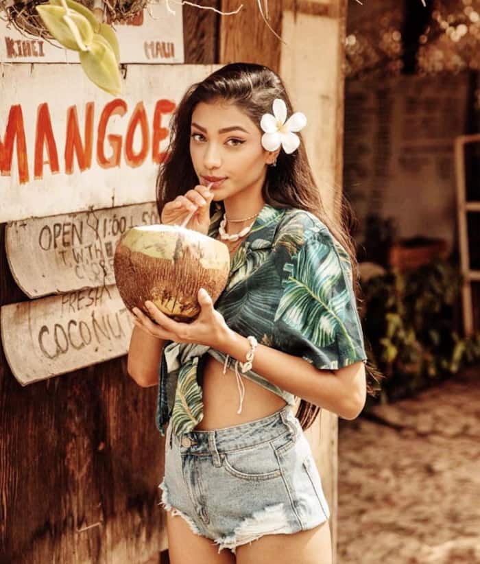 Social Media influencer Alanna Panday gives major fashion goals