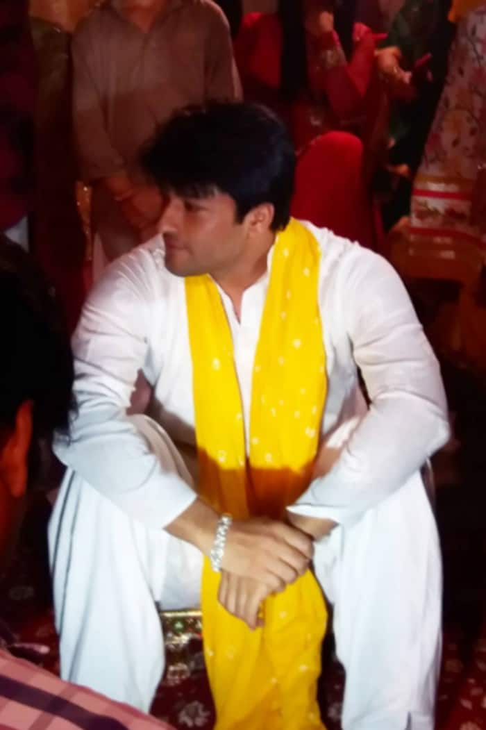 Inside pics of Diya Aur Baati Hum actor Anas Rashid’s wedding ceremonies!