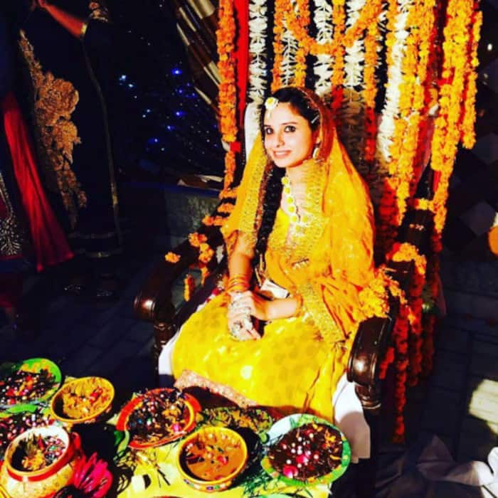Anas Rashid’s wife Heena Iqbal during her mehendi ceremony
