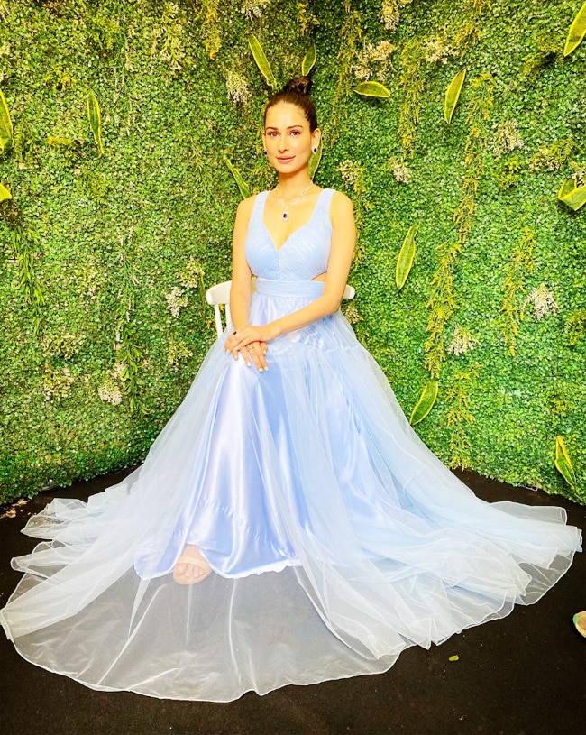 Aneri Vajani Looks Beautiful in a Blue Flowy Gown