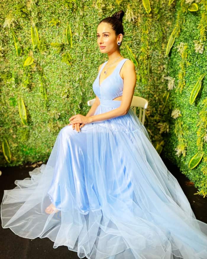 Aneri Vajani Looks Exquisite in a Blue Gown | See Pics