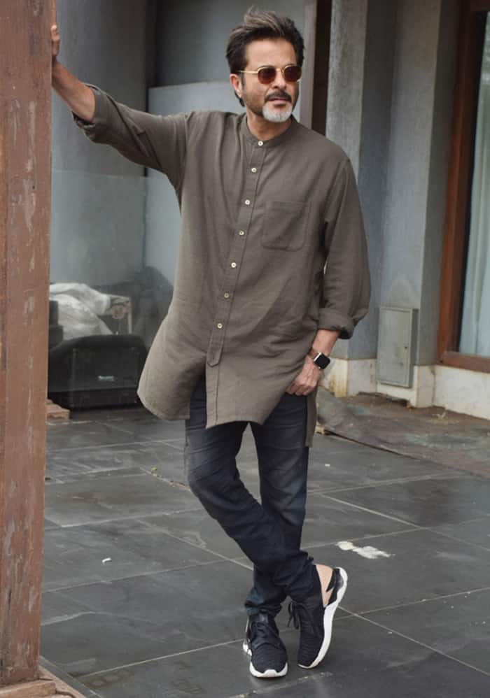 Anil Kapoor and Rajkummar Rao dance as they pose for the cameras