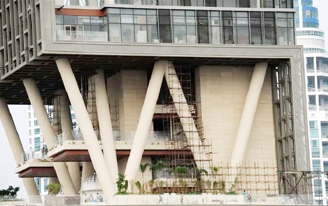 Mukesh Ambani and Nita Ambani’s House – Antilia photos