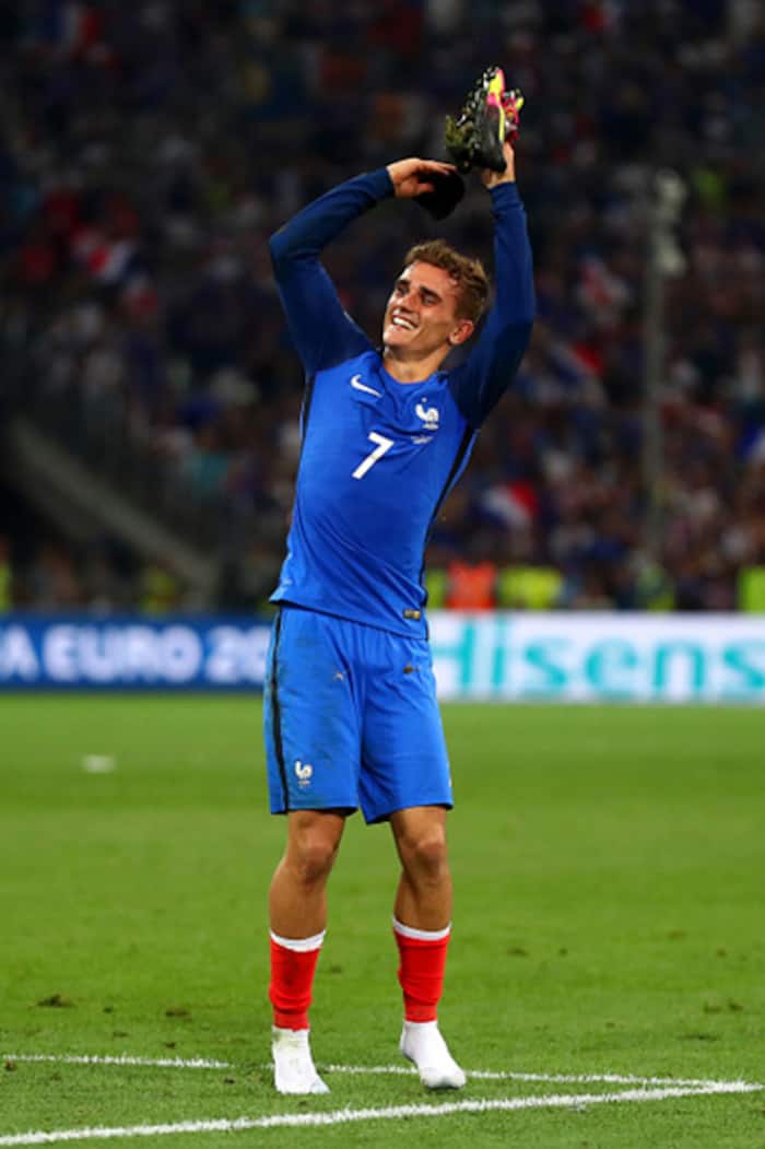 France players celebrate after winning the semi finals match of Euro ...