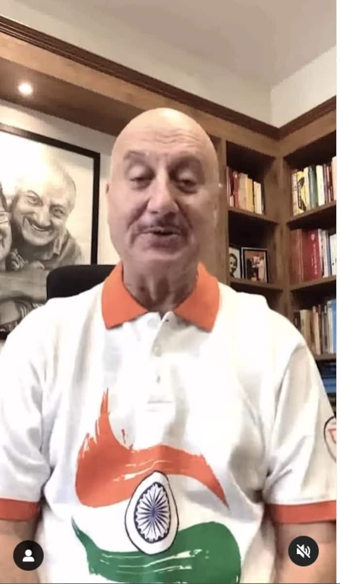 Happy 77th Independence Day: Zeenat Aman, Urfi Javed, Sara Ali Khan ...