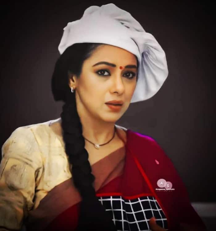 Anupama aka Rupali Ganguly flaunts her culinary skills