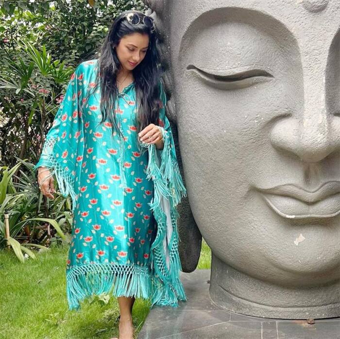 Rupali Ganguly drops pictures in a new Kaftan dress, looks phenomenal ...