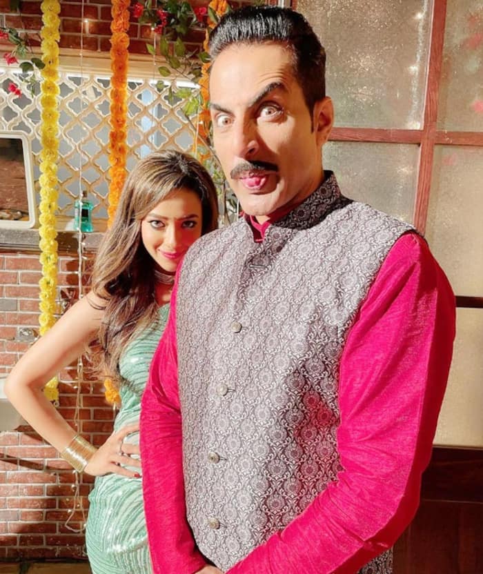 Anupama: Sudhanshu Pandey-Madalsa Sharma's Impromptu Photoshoot is ...