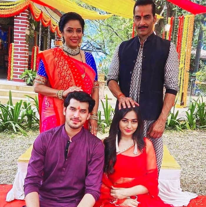 Anupama BTS Pictures: Samar-Nandini Finally Get Engaged, Anupama's ...
