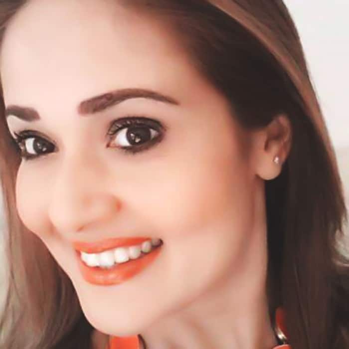 Aparna Tilak posing hot for a picture