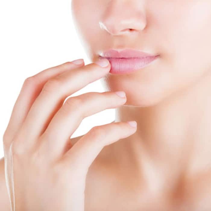 Here are essential tips to prevent your lips from sun tan