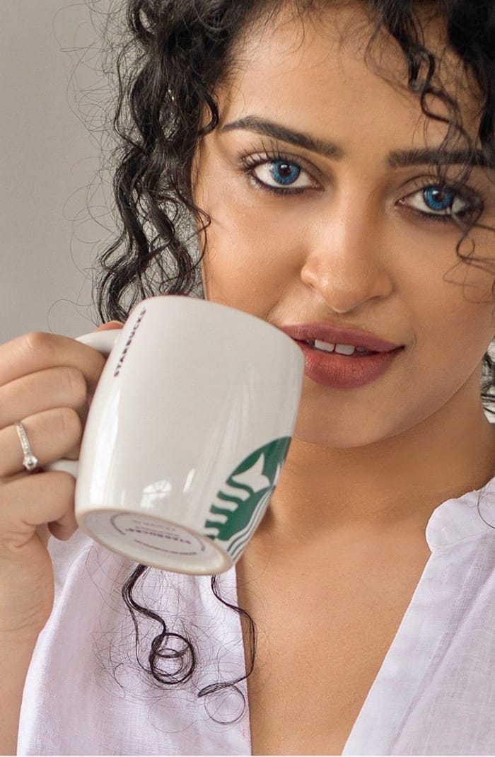 Meet Apsara Rani, Stunning Actress Introduced by Ram Gopal Varma Who's ...