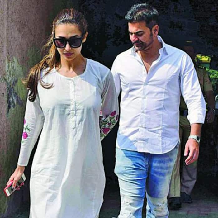 Spotted: Malaika Arora Khan with Arbaaz Khan outside Bandra court for ...