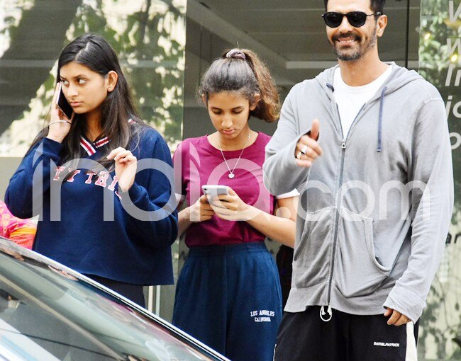 Arjun Rampal Spotted With Daughters Mahikaa Rampal, Myra Rampal Outside ...