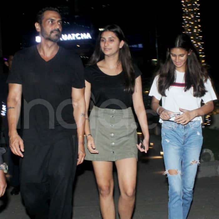 Arjun Rampal Dines Out With Daughters Mahikaa And Myra After Announcing ...