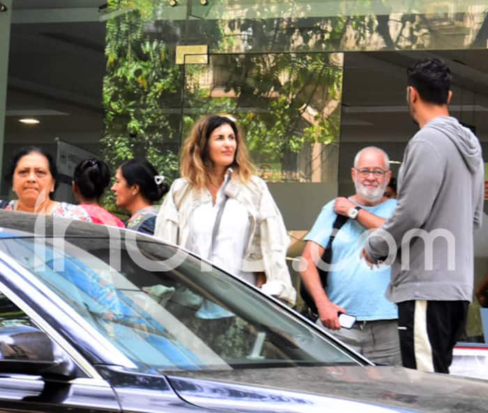 Arjun Rampal Spotted With Daughters Mahikaa Rampal, Myra Rampal Outside ...
