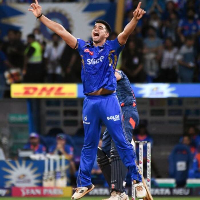 Why Arjun Tendulkar REMOVED Yograj Singh as his coach after IPL ...