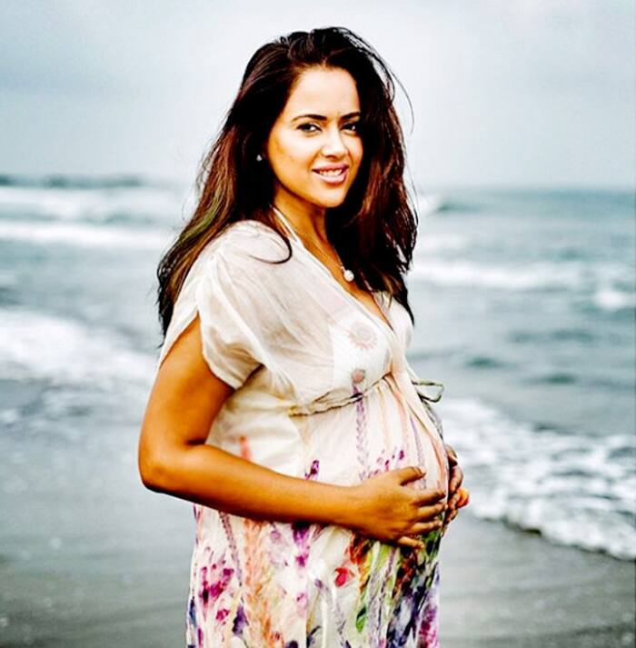 Sameera Reddy's Maternity Photoshoot is Beautiful Beyond Words