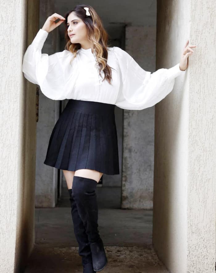 Bigg Boss 13 Fame Arti Singh Goes Bold in White Drama Top And Black Mini Skirt | See Hot Photos