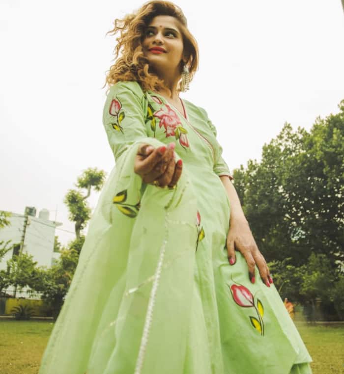 Arti Singh is a Sight to Behold