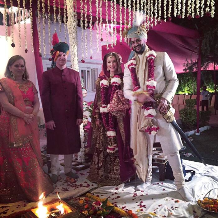 Actor Arunoday Singh ties knot with long time girlfriend Lee Elton in ...