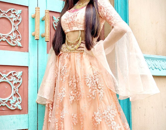 Ashi Singh Shares Her First Look as Princess Yasmine