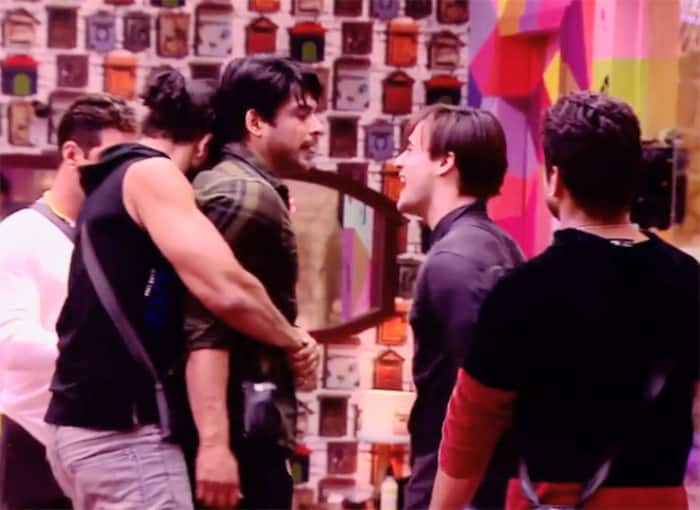 Asim and Sid ignore Bigg Boss' request