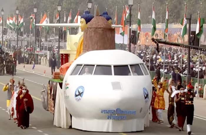 India's first woman Rafale fighter jet pilot part of IAF tableau: