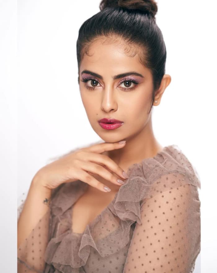 Balika Vadhu Fame Avika Gor Stuns Her Fans With Bold Pictures Post ...