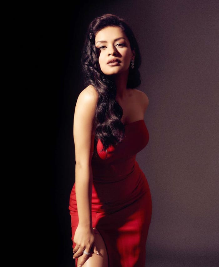 Avneet Kaur in hot red dress for an event is glamour 101