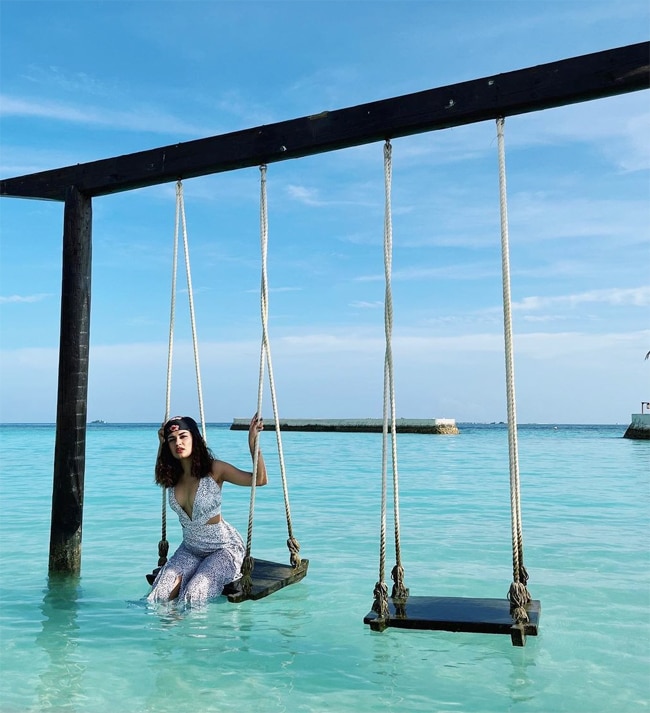 Avneet Kaur Enjoys Herself by The Pool