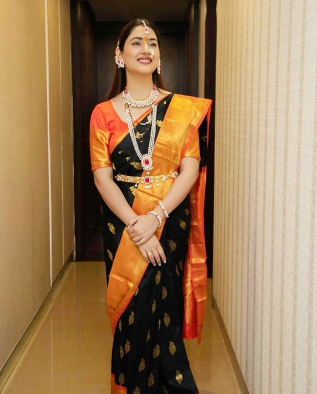 Disha Parmar In Black Saree
