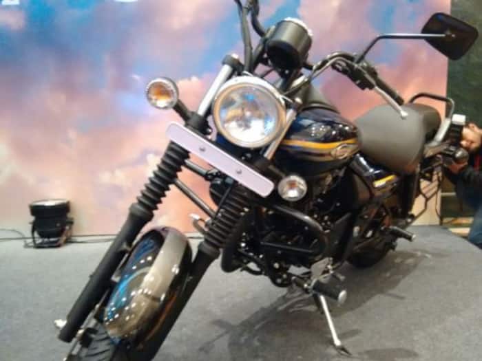 Bajaj Avenger 150 Street Photo Gallery