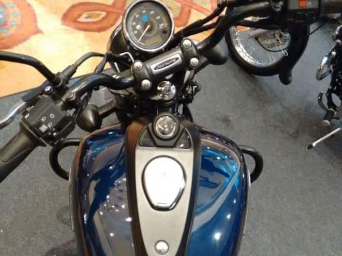 Bajaj Avenger 150 Street Photo Gallery