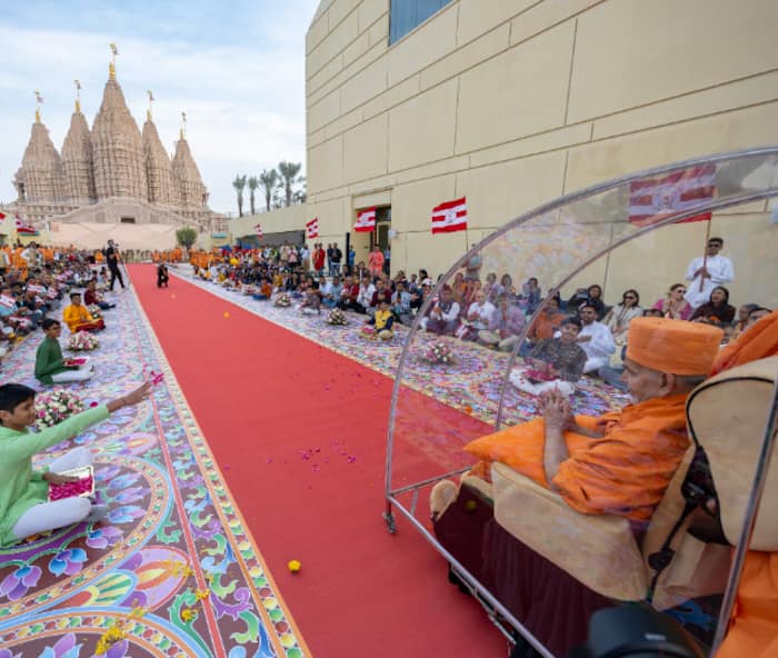 BAPS Hindu Temple Inauguration: Spiritual Leader Mahant Swami Maharaj ...