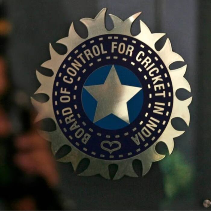 Bad news for Harsha Bhogle, Simon Doull as duo get punished for...